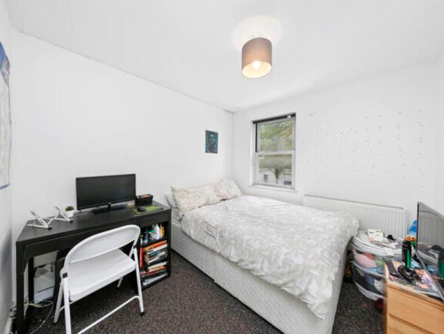 4 bedroom terraced house for rent in Clark Street, London, E1