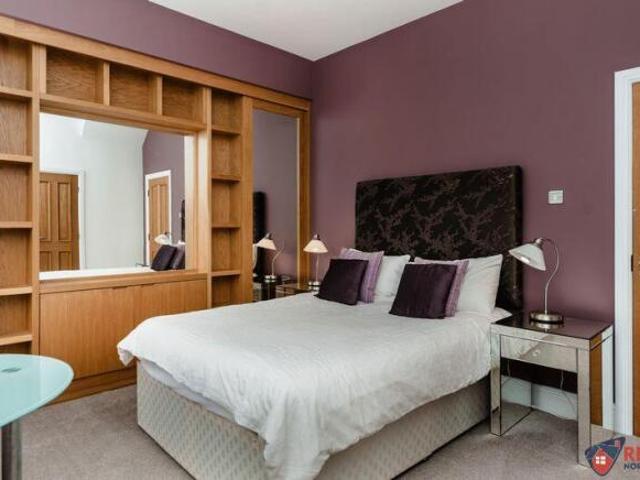 4 bedroom terraced house for rent in Clayton Park Square, Newcastle Upon Tyne, NE2