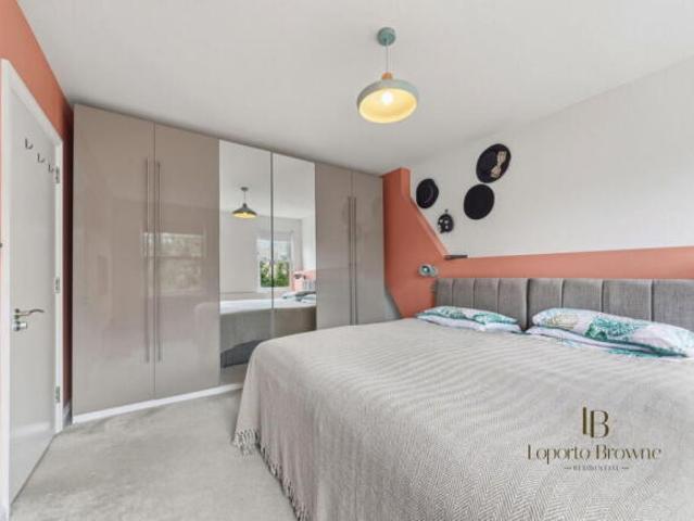 4 bedroom terraced house for rent in Crewys Road, NW2