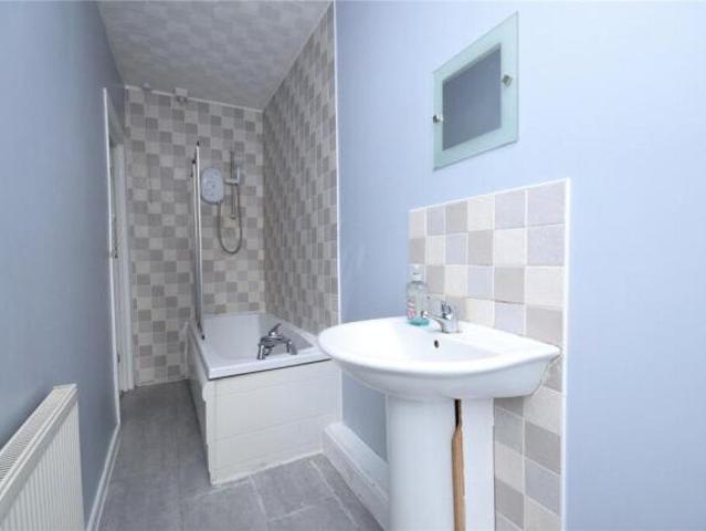 4 bedroom terraced house for rent in Cross Flatts Place, Leeds, West Yorkshire, LS11
