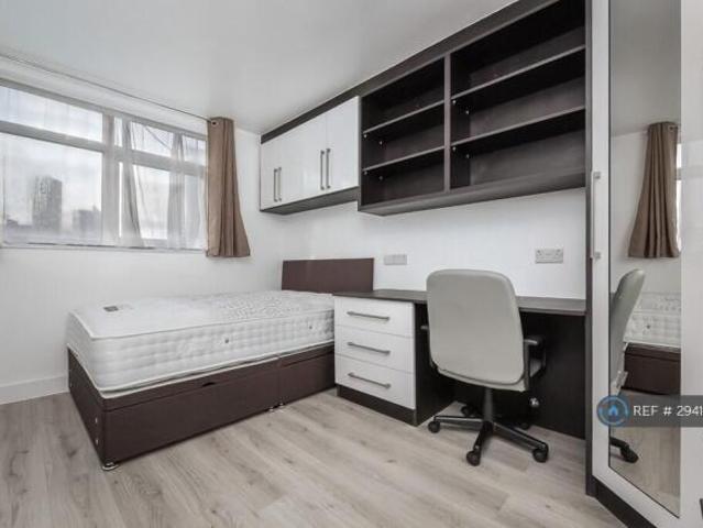 4 bedroom terraced house for rent in Cullum Welch Court, London, N1