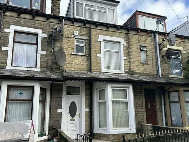 4 bedroom terraced house for rent in Cumberland Road Bradford BD7