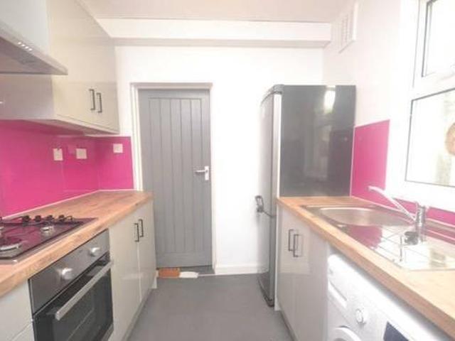 4 bedroom terraced house for rent in Amherst Road University Area RG6