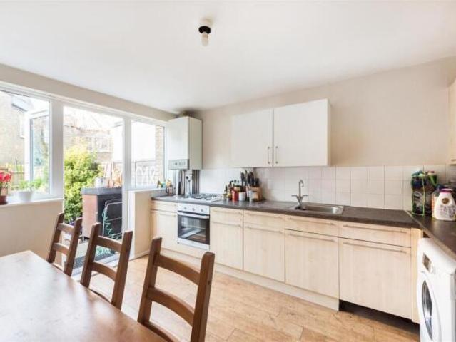 4 bedroom terraced house for rent in Ancill Close, London, W6