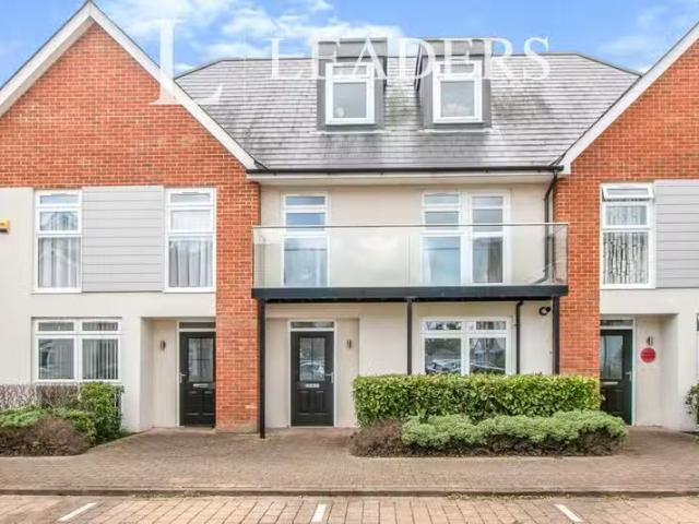 4 bedroom terraced house for rent in Adams Close, BH15