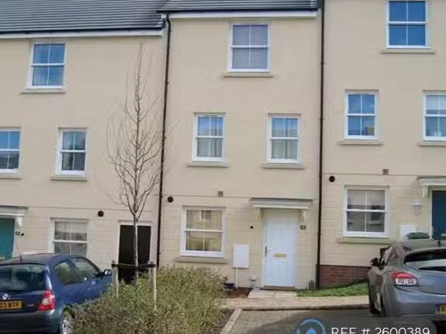4 bedroom terraced house for rent in Alvington Drive, Cheltenh.
