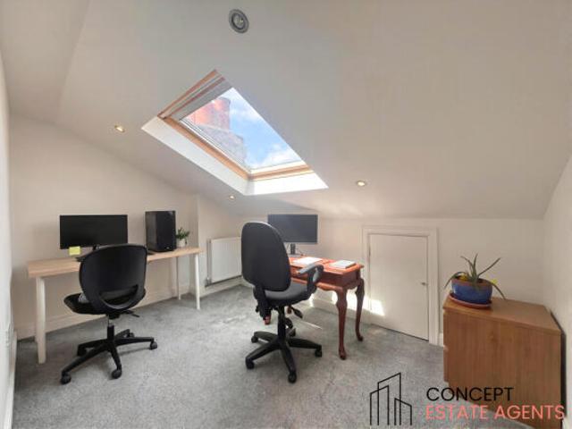 4 bedroom terraced house for rent in All Saints Road, South Wimbledon, SW19