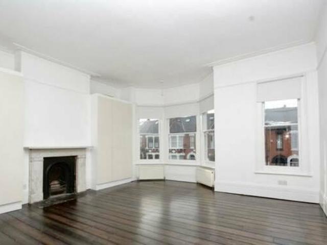 4 bedroom terraced house for rent in Allerton Road Stoke Newington London N16