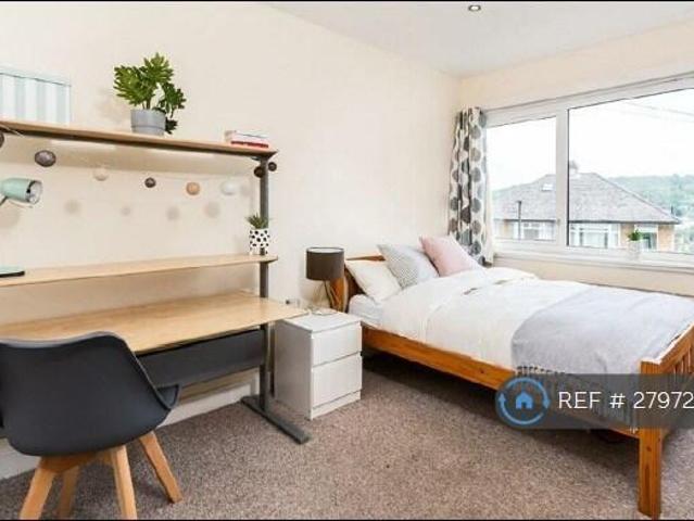 4 bedroom terraced house for rent in Arundel Road, Bath, BA1