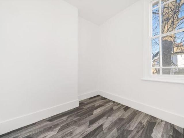4 bedroom terraced house for rent in Ardleigh Road, Islington, N1