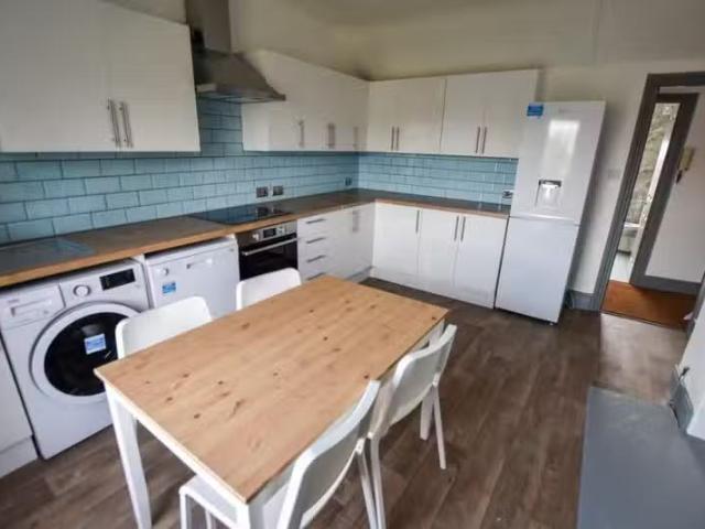 4 bedroom terraced house for rent in Arlington Mansions, Brist.