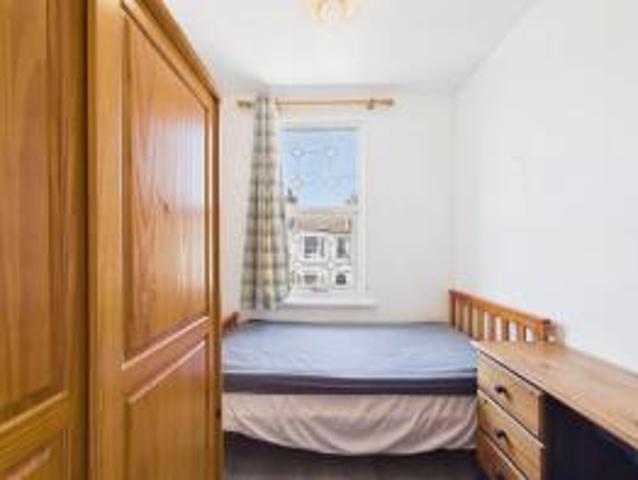 4 bedroom terraced house for rent in Asplins Road, London, N17