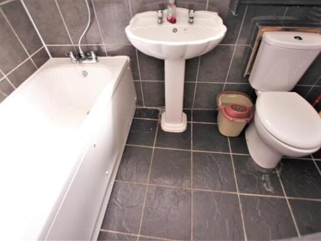 4 bedroom terraced house for rent in Asplins Road, Tottenham, London, N17