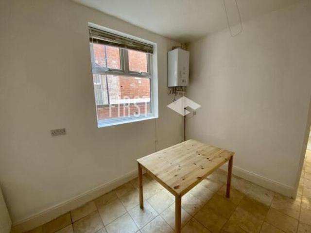 4 bedroom terraced house for rent in Avon Street, Highfields, LE2