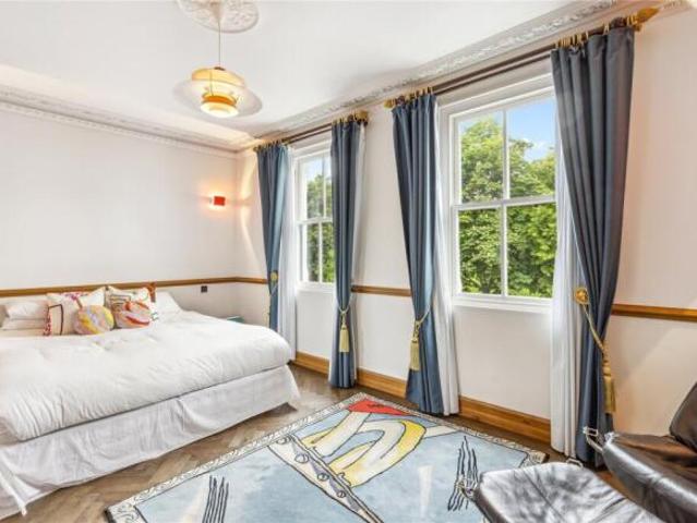 4 bedroom terraced house for rent in Bolingbroke Grove, London, SW11