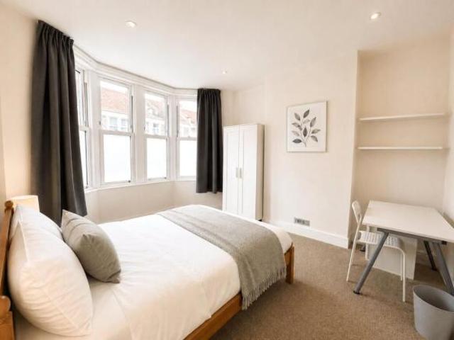 4 bedroom terraced house for rent in Boston Road, Horfield, BS7