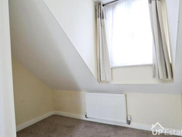 4 bedroom terraced house for rent in Bell Green Road, Coventry, CV6