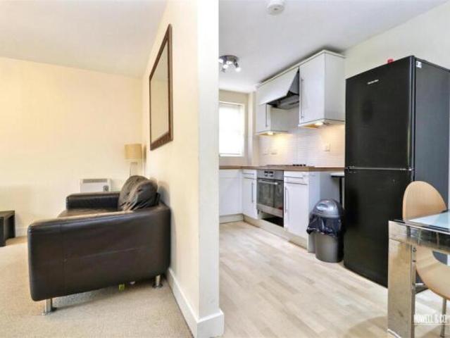 2 bedroom terraced house for rent in Berkeley Close, Warrington, WA5