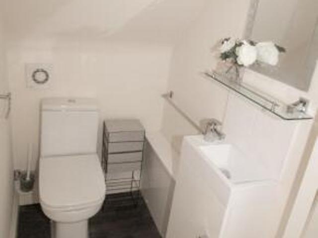 4 bedroom terraced house for rent in Blue Fox Close, Leicester, LE3