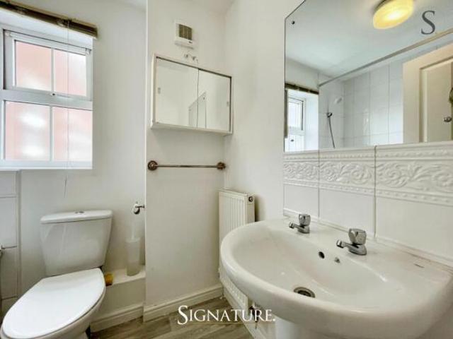 4 bedroom terraced house for rent in Blacksmith Place, Hamilton, Leicester, LE5