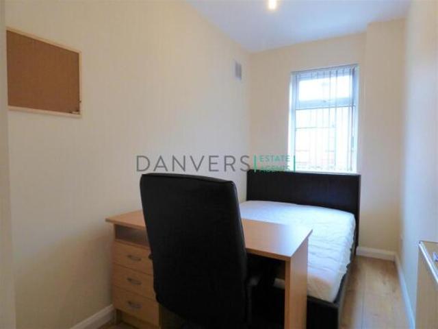4 bedroom terraced house for rent in Bruce Street, Leicester, LE3 0AG, LE3