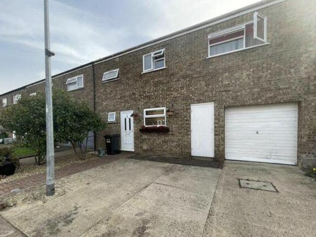 4 Bedroom Terraced House For Rent In Bretton, Peterborough
