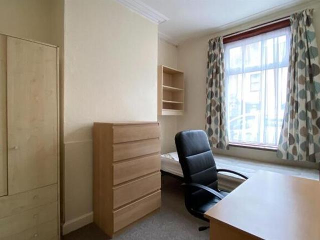 4 bedroom terraced house for rent in Broomfield Road, Coventry, CV5
