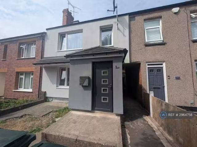 4 bedroom terraced house for rent in Bulwer Road, Coventry, CV6