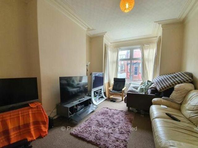 4 Bedroom Terraced House For Rent In Burley, Leeds