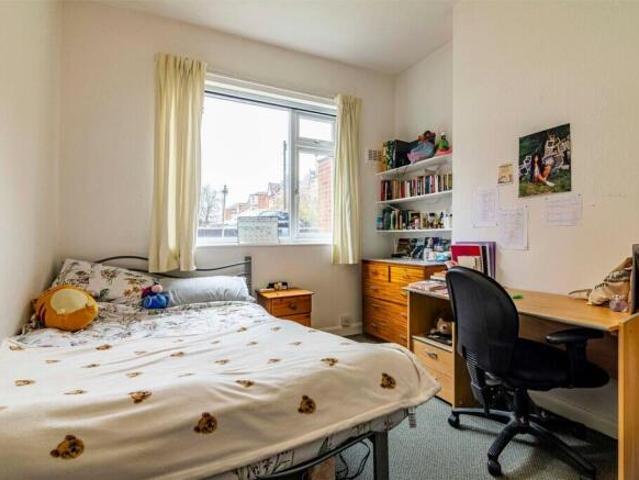 4 bedroom terraced house for rent in Burns Avenue, Arboretum, Nottingham, NG7 4DR, NG7