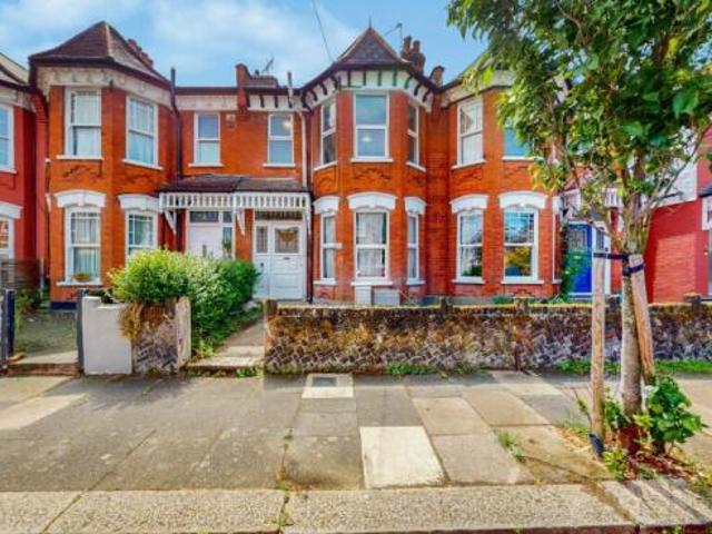 4 bedroom terraced house for rent in Geary Road, London, NW10
