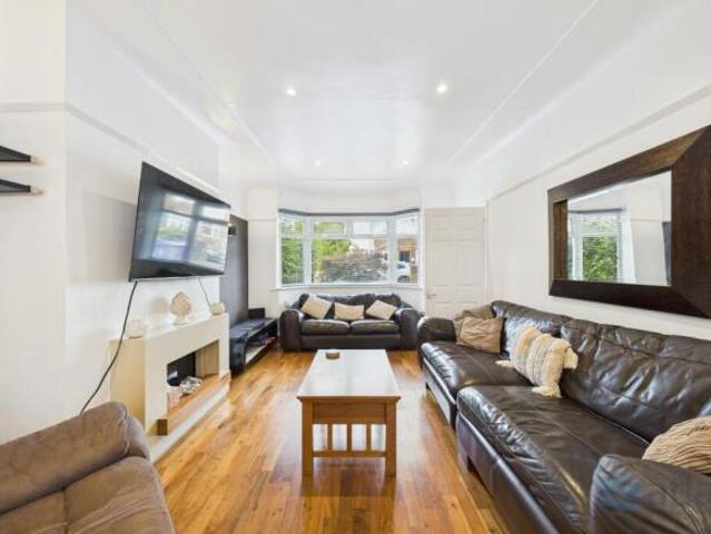 4 bedroom terraced house for rent in Gleneagles Road, Childwall, L16