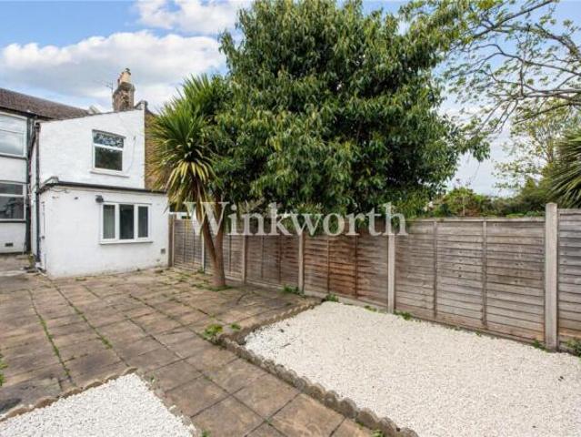 4 bedroom terraced house for rent in Glenwood Road, Harringay, N15