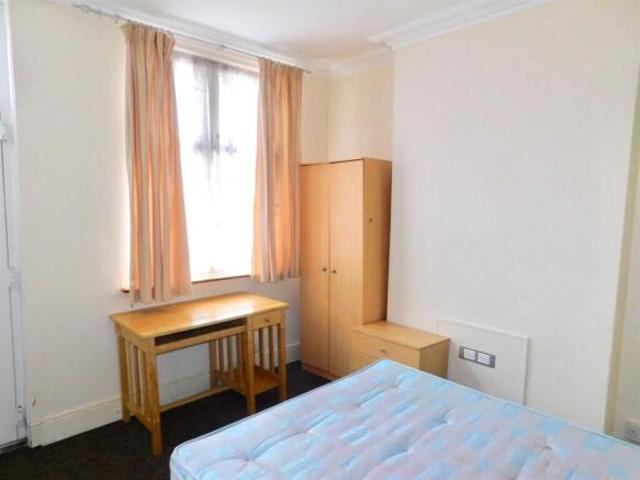 4 bedroom terraced house for rent in Grasmere Street, Leicester LE2 7DA, LE2