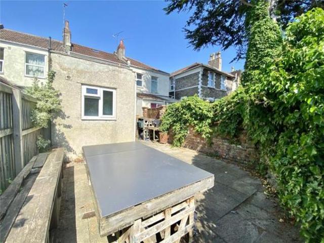 4 bedroom terraced house for rent in Grove Park Terrace, Bristol, BS16