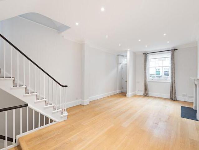 4 bedroom terraced house for rent in Guthrie Street, London SW3