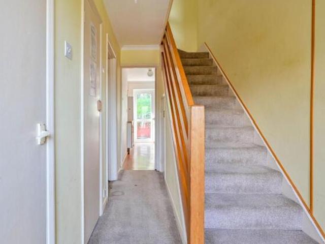 4 bedroom terraced house for rent in Guildford Park Avenue, Guildford, GU2
