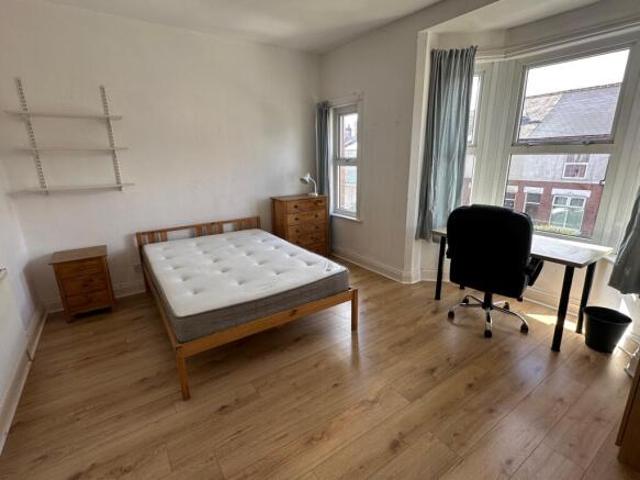 4 bedroom terraced house for rent in Gulson Road, Coventry, CV1