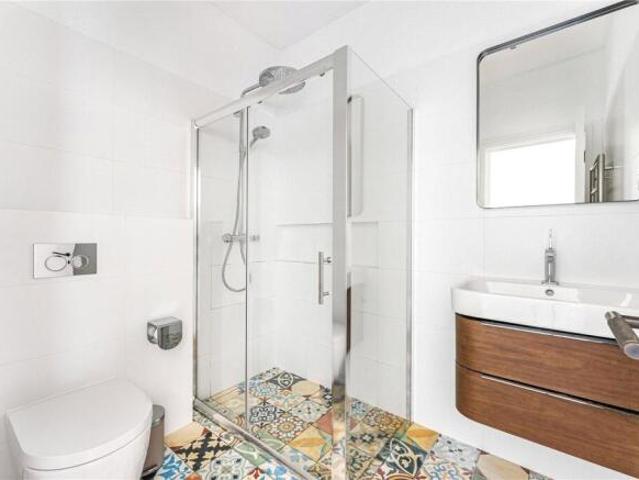 4 bedroom terraced house for rent in Gunmakers Lane, London, E3