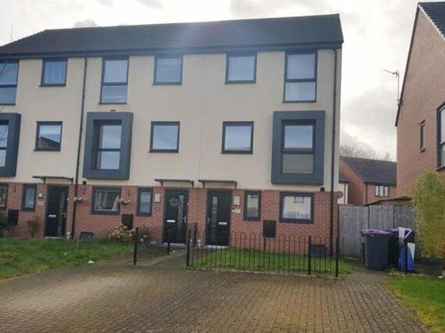 4 Bedroom Terraced House For Rent In Donnington