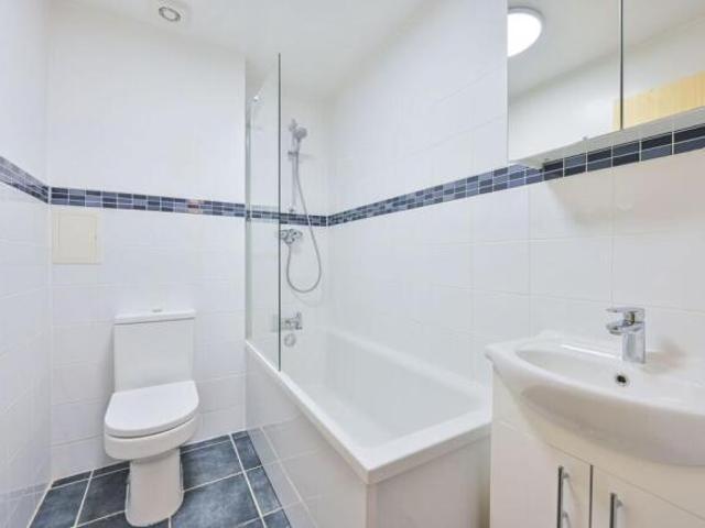 4 bedroom terraced house for rent in Dartmouth Place, Forest Hill, London, SE23