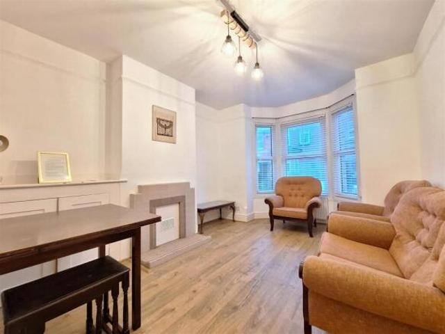 4 bedroom terraced house for rent in De Beauvoir, RG1