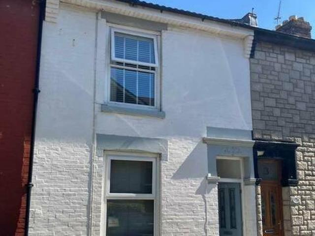 4 bedroom terraced house for rent in Dean Street Southsea Hampshire PO1