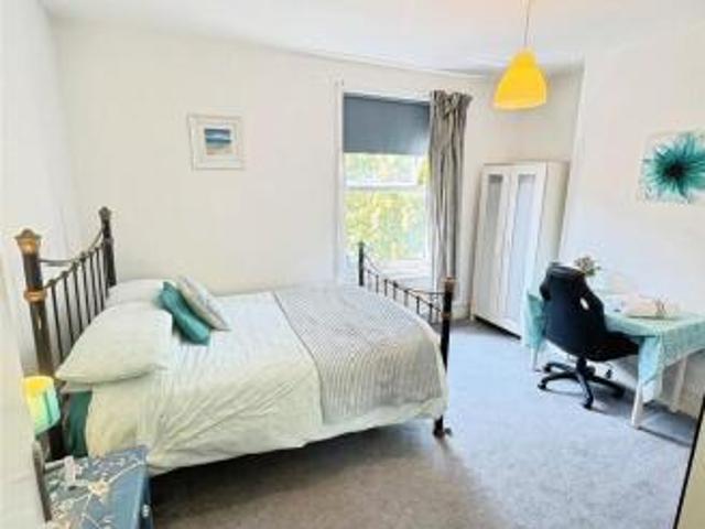 4 bedroom terraced house for rent in Dean Street, Portsmouth, Hampshire, PO1