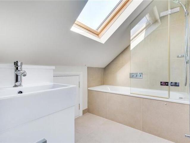 4 bedroom terraced house for rent in Denehurst Gardens, Richmond, TW10