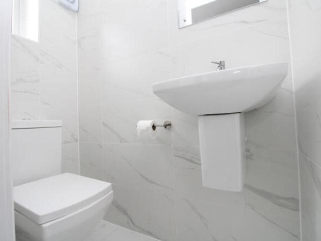 4 bedroom terraced house for rent in Dillwyn Close, London, SE26