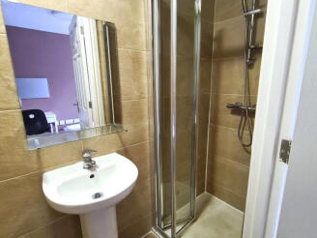 4 bedroom terraced house for rent in Dysart Close, Coventry, West Midlands, CV1