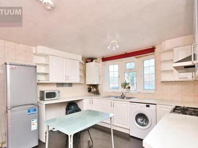 4 Bedroom Terraced House For Rent In East London