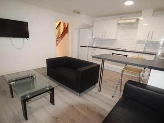 4 Bedroom Terraced House For Rent In Ecclesall