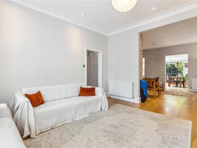 4 bedroom terraced house for rent in Eddiscombe Road, London, SW6